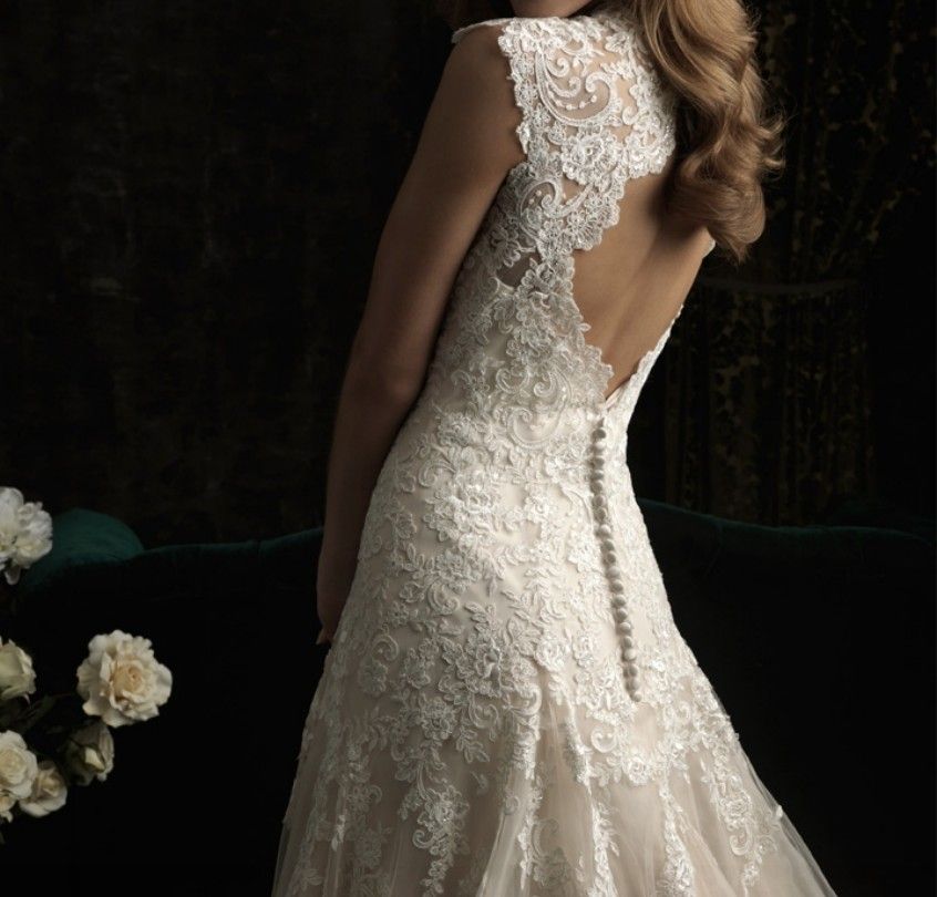 New Fitted A Line V Neck All Over Lace Applique Tulle Wedding Dress